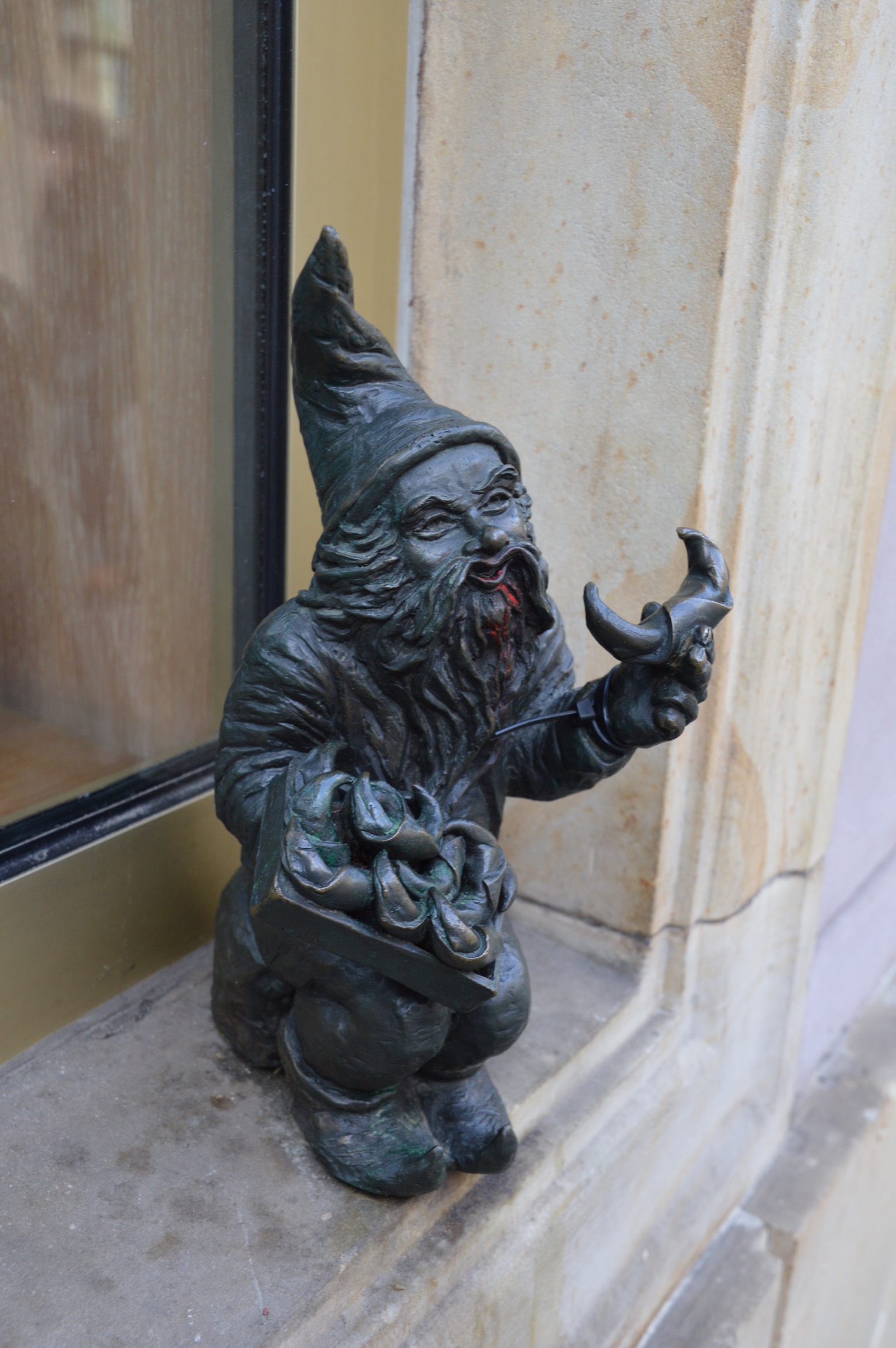 The gnomes of Wroclaw, Poland | Travel Breathe Repeat