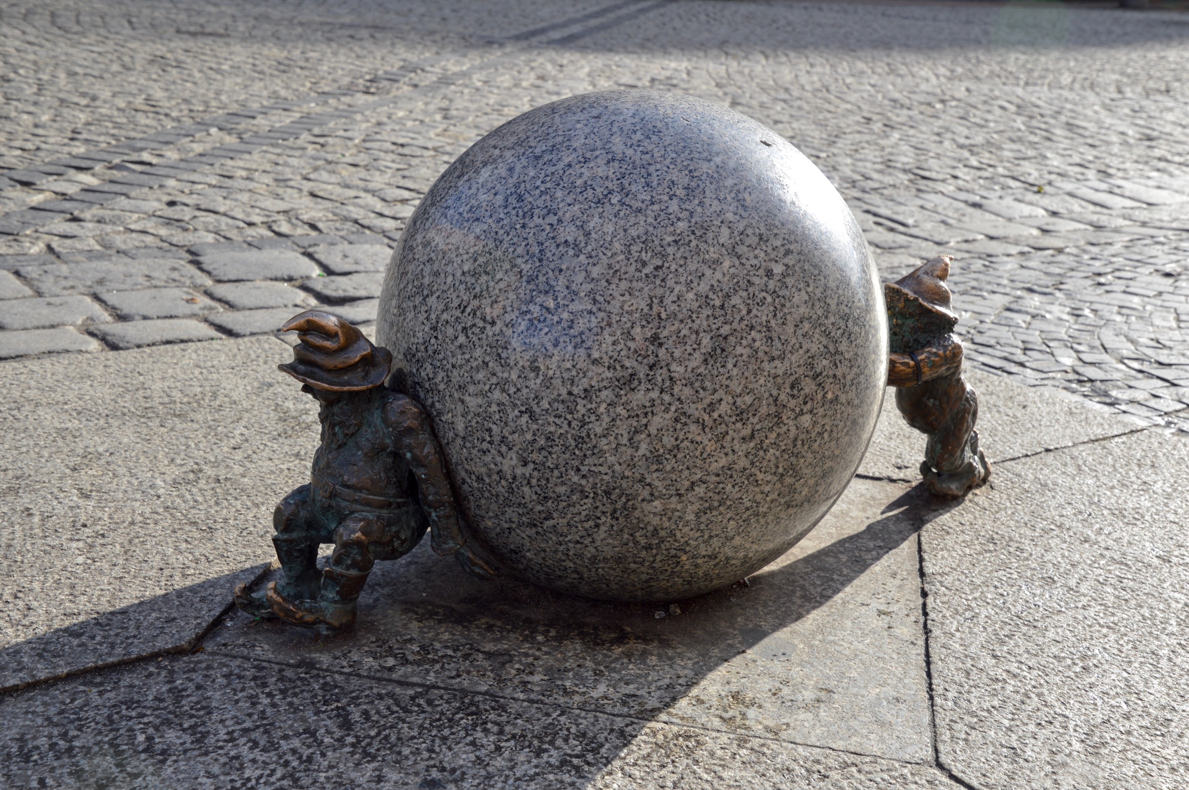 The gnomes of Wroclaw, Poland | Travel Breathe Repeat