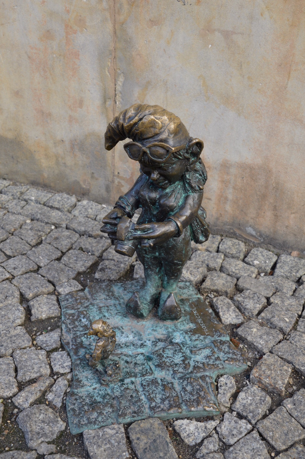 The gnomes of Wroclaw, Poland | Travel Breathe Repeat